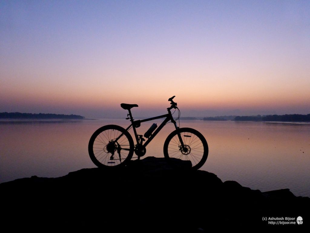 Cycling to Mumbra Devi Temple - in search of Parsik Fort