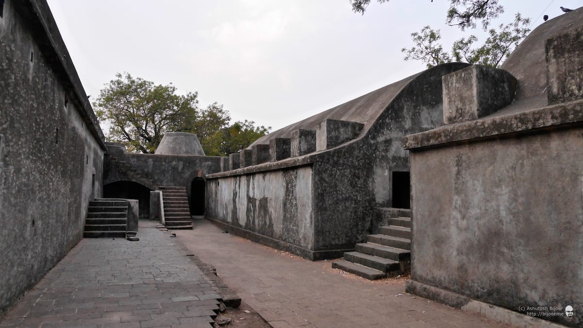 Cycling to Sewri Docks and Sewri Fort